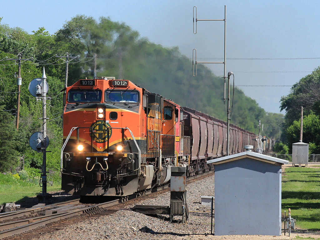 BNSF 1012